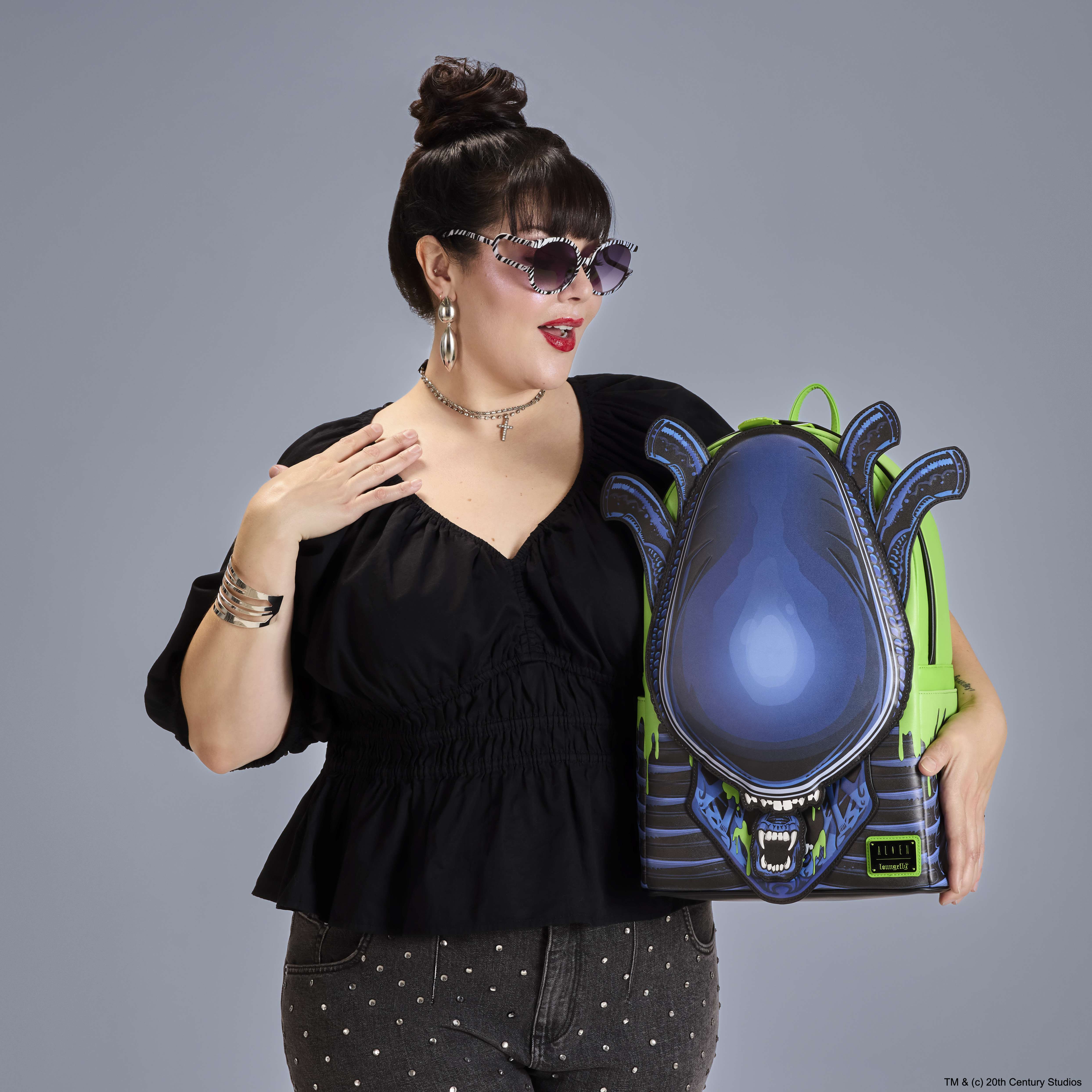 Alien Xenomorph Cosplay Glow Full-Size Backpack | Loungefly